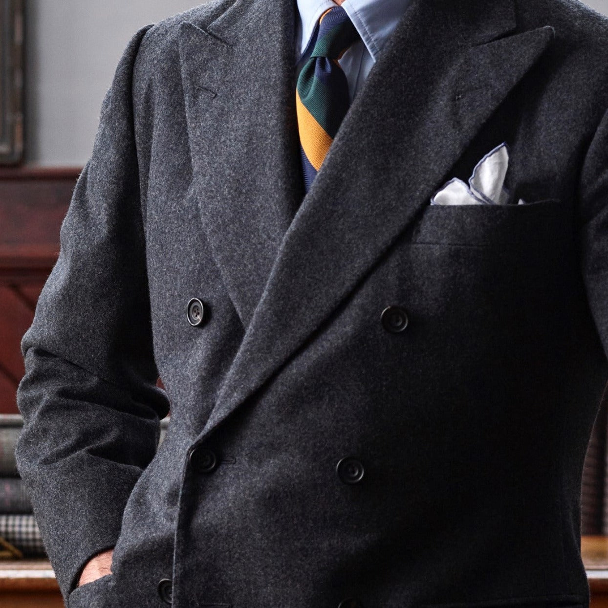 CL2-3 : Classic Flannel Plain Charcoal – Fox Brothers & Co Ltd