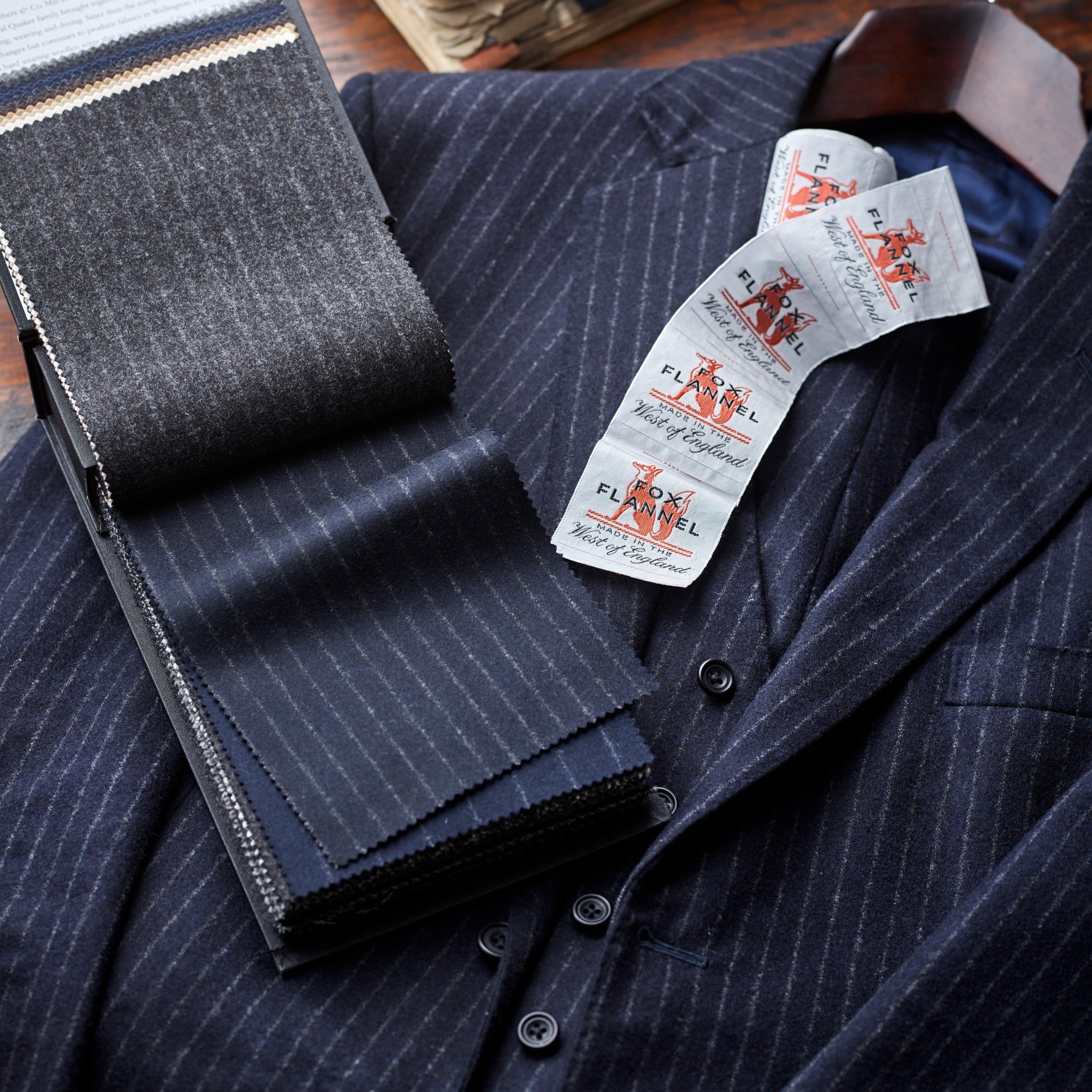 CL2-52 : Classic Flannel Narrow Chalk Stripe Navy – Fox Brothers & Co Ltd