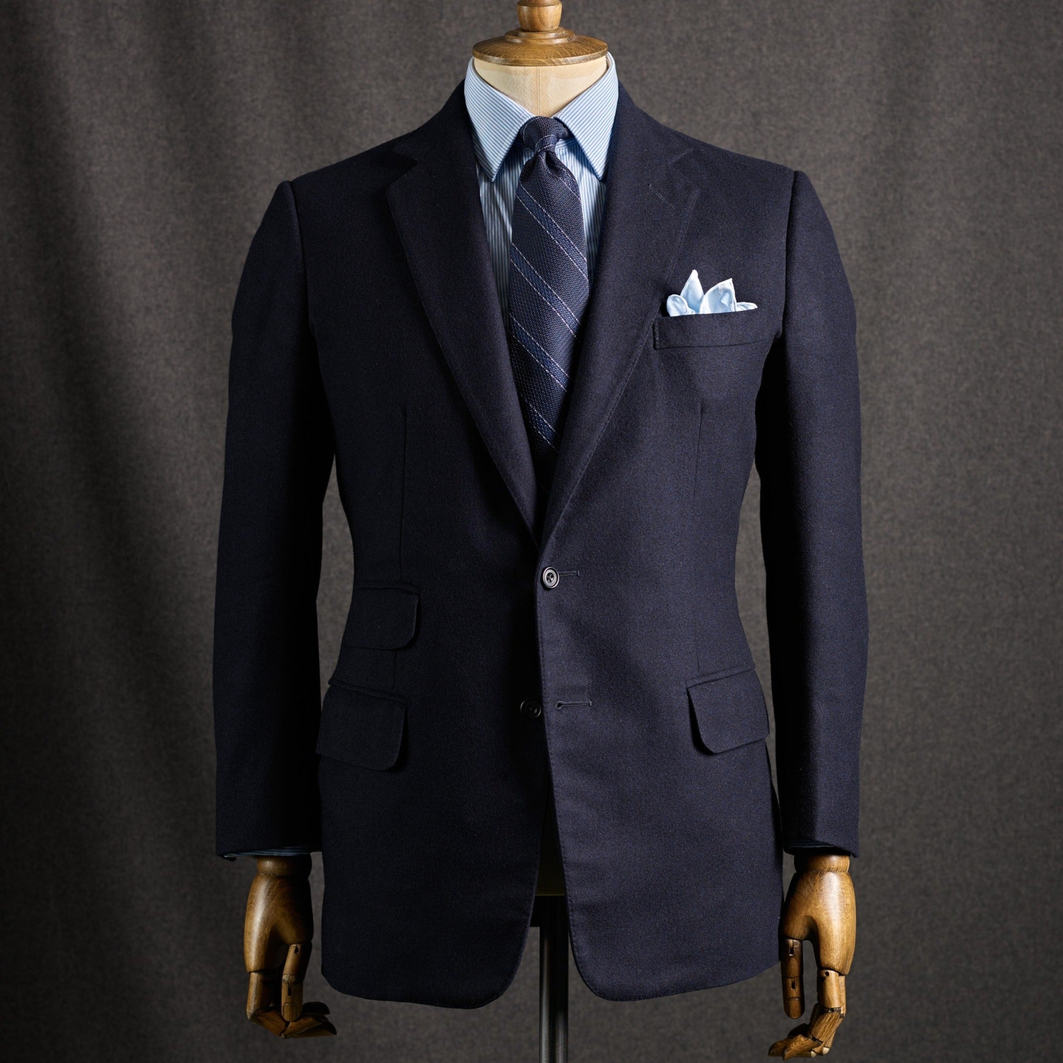 CL2-19 : Classic Flannel Plain Classic Navy – Fox Brothers & Co Ltd